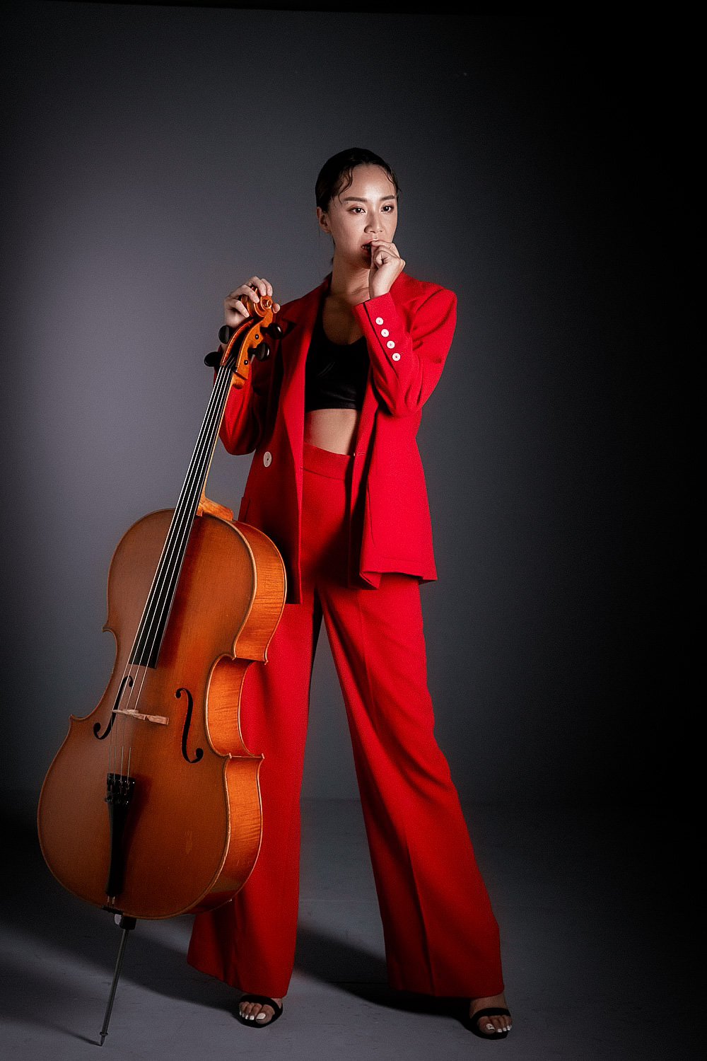 Cello Weiting — Bio Site