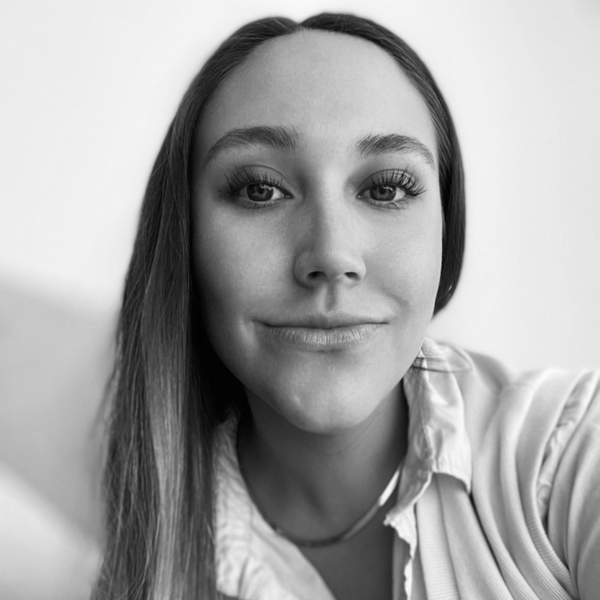 Carolina — Bio Site