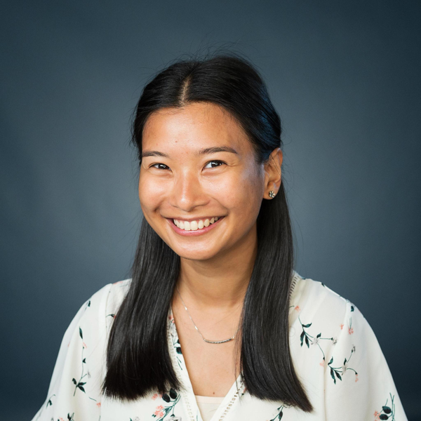 Lauraine Langreo — Bio Site