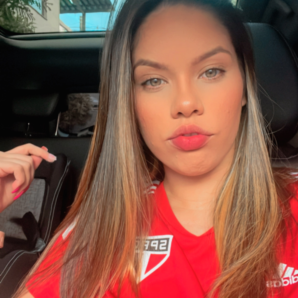 Ana kelly — Bio Site