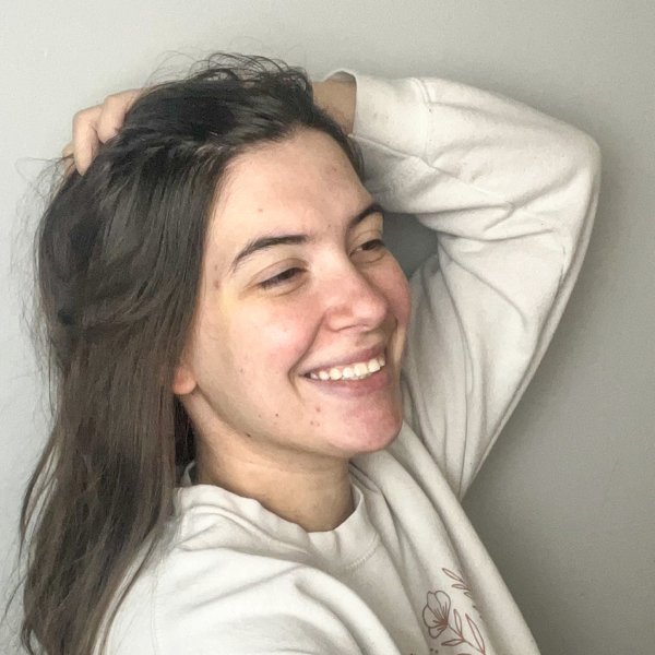 Izzy kuras — Bio Site