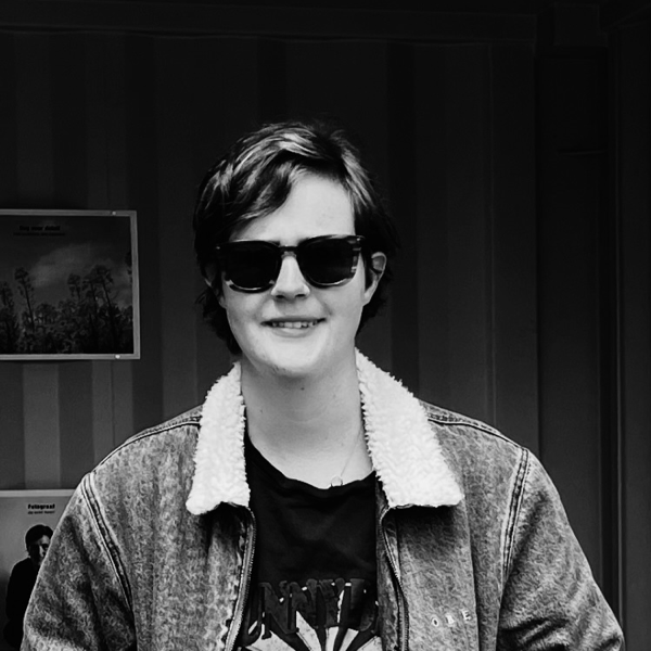 Emma Pille — Bio Site