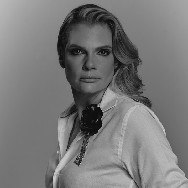 Cristiane Marco Antonio — Bio Site