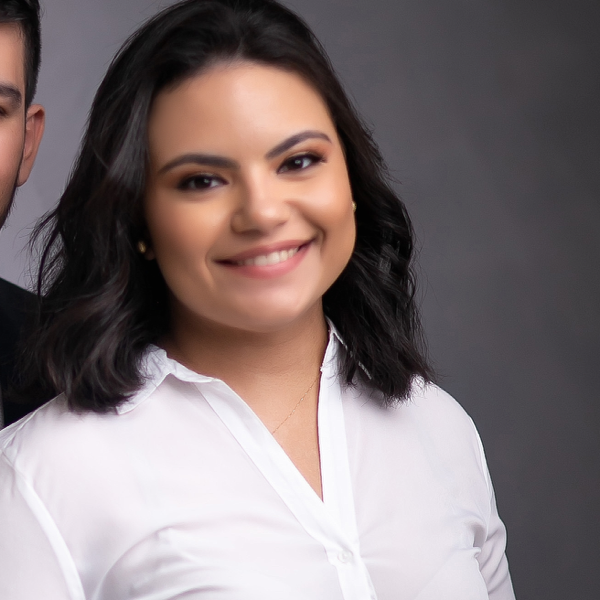 Isabelle Santos — Bio Site