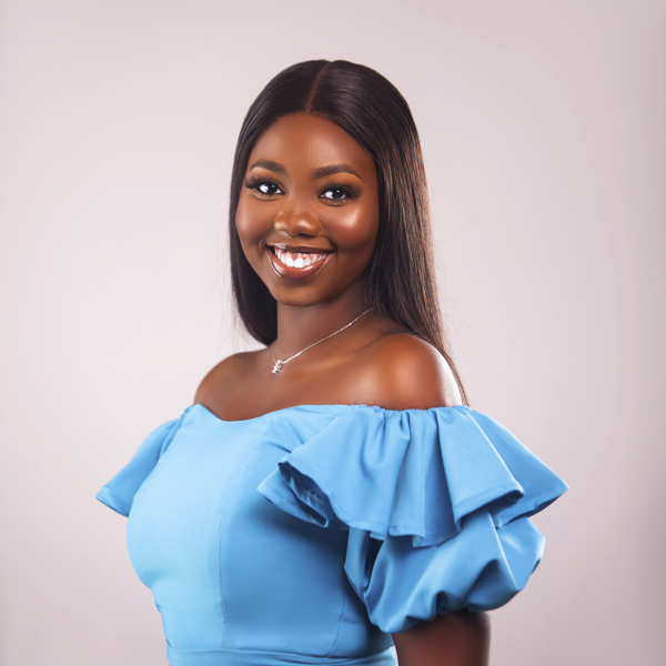 Mariam Akinbode — Bio Site