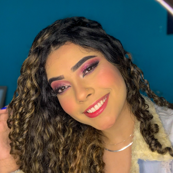 Yara Makeup — Bio Site