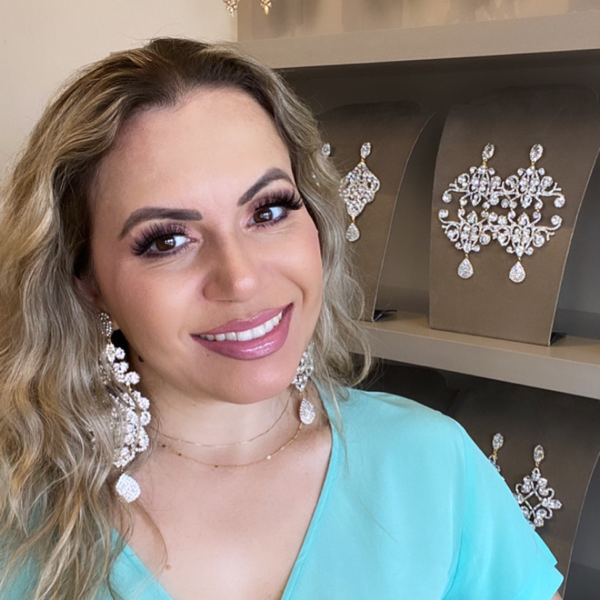 Amanda Machado — Bio Site