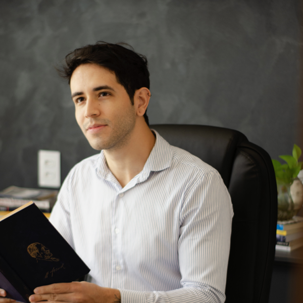 Mateus Capistrano — Bio Site