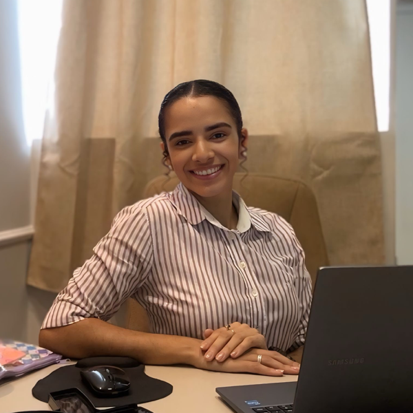 Sarah Louise Vasconcelos