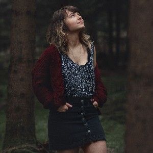 Hannah Assil — Bio Site