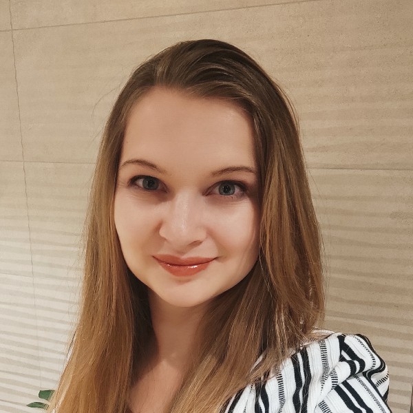 Julia Rausch — Bio Site