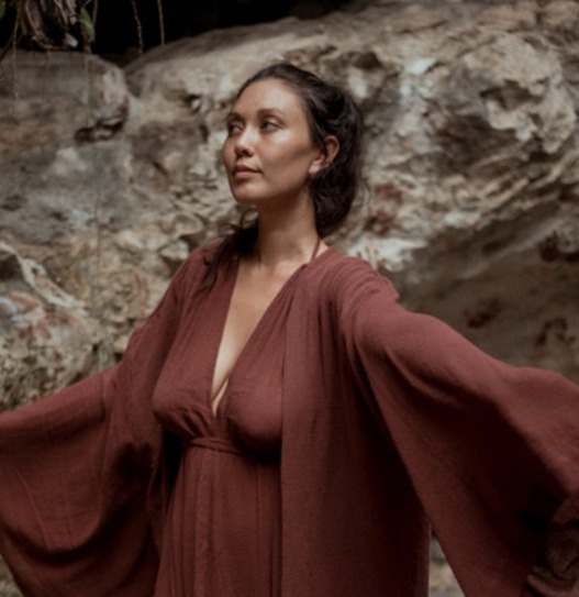 Danielle Elizabeth 𓆸 — Bio Site