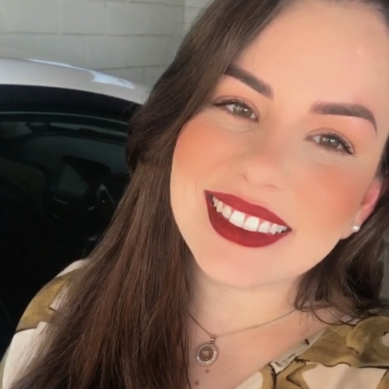 Caroline Marques — Bio Site