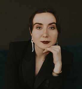 Ava Kostia — Bio Site