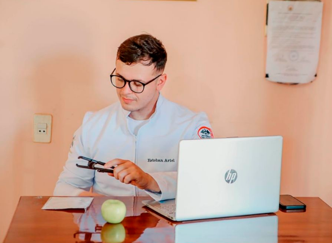 John Esteban Ariel López — Bio Site