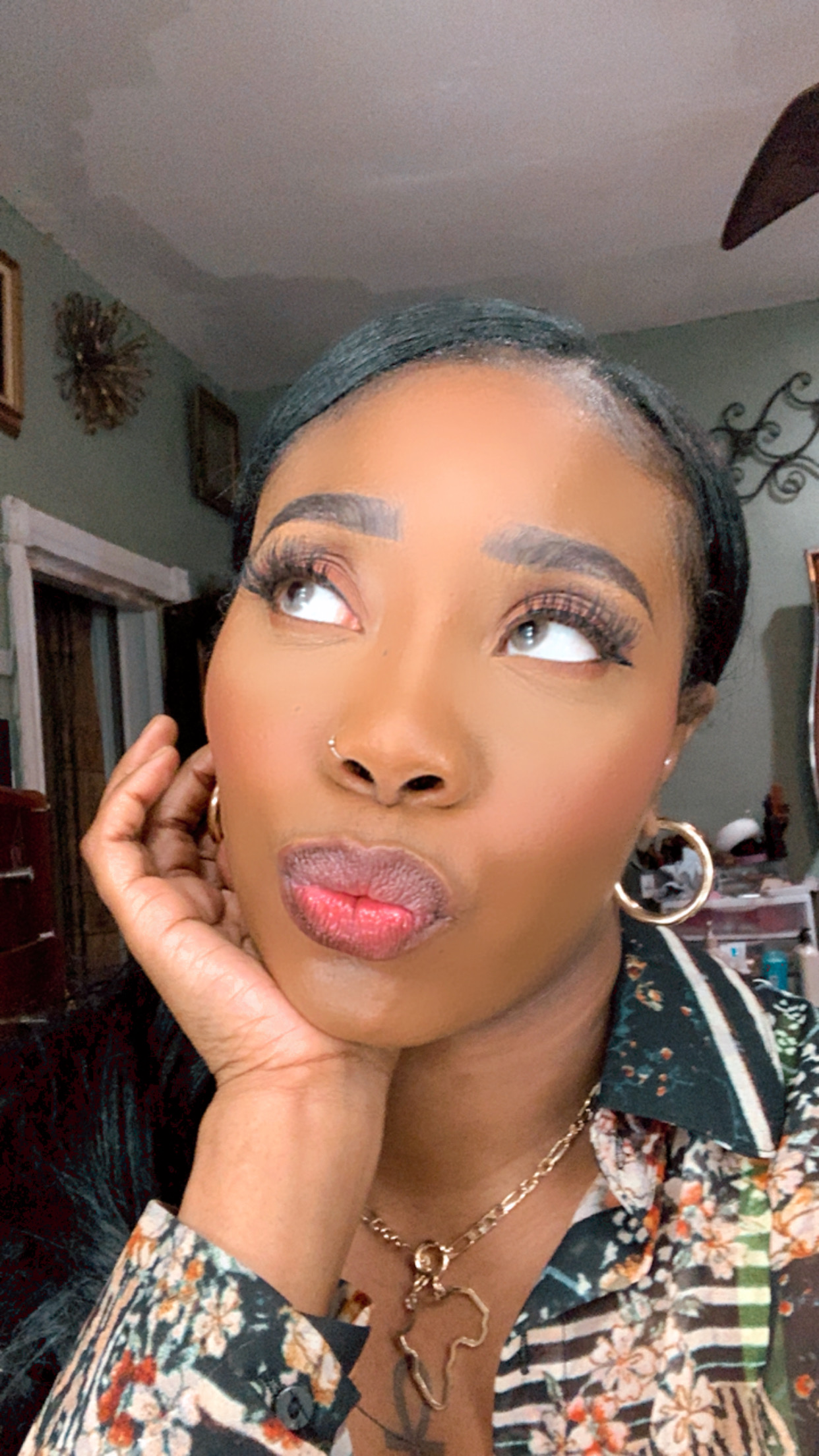 TYNISHA — Bio Site