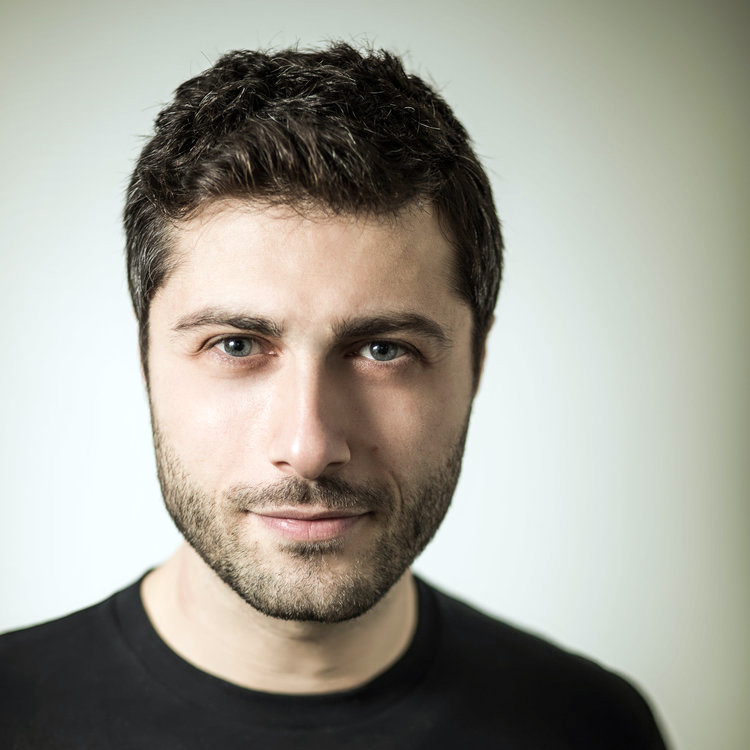 Vincent Aiello — Bio Site