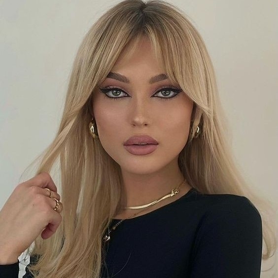 Dona Rica — Bio Site