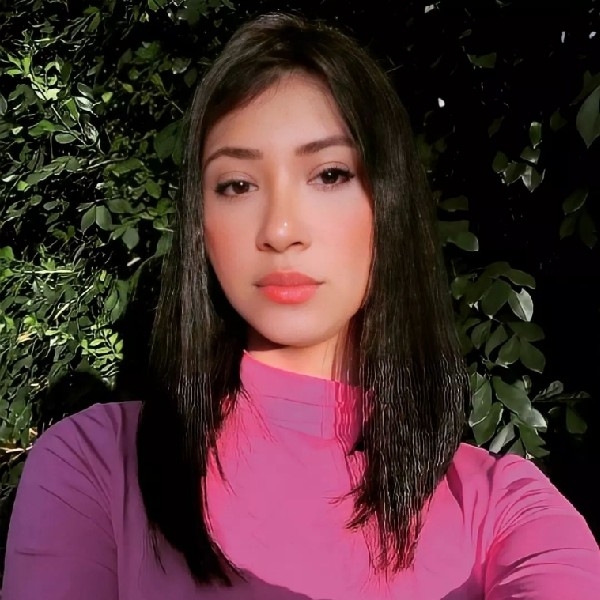 Jessica Fernandes — Bio Site