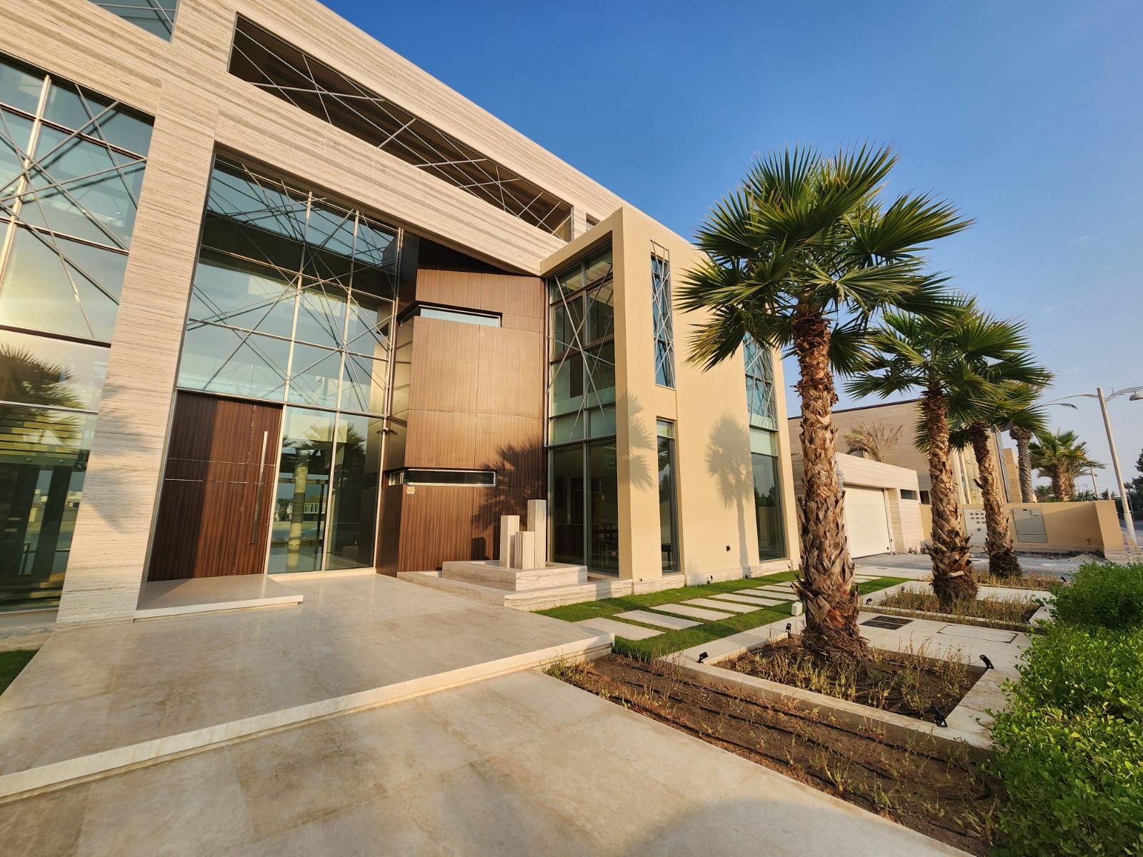 Sovereign International Real Estate — Bio Site