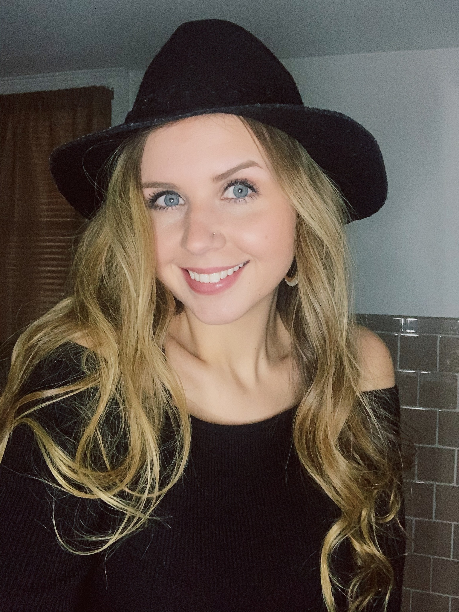 Michaela — Bio Site