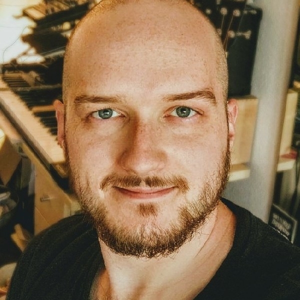 Daniel Tekieli — Bio Site