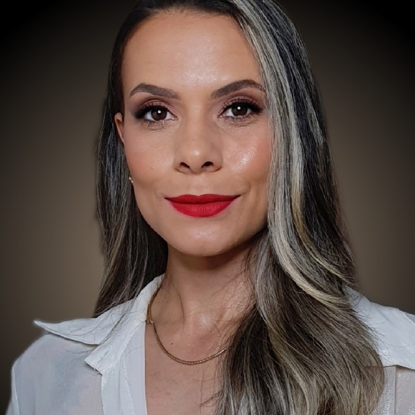 Tami Tyrone — Bio Site